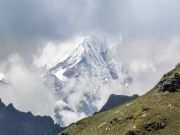 10 Countries with the Most Beautiful Women in the World - Hello Travel Buzz